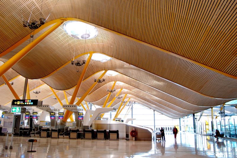 Madrid–Barajas Airport Delayed and Cancelled Flights List