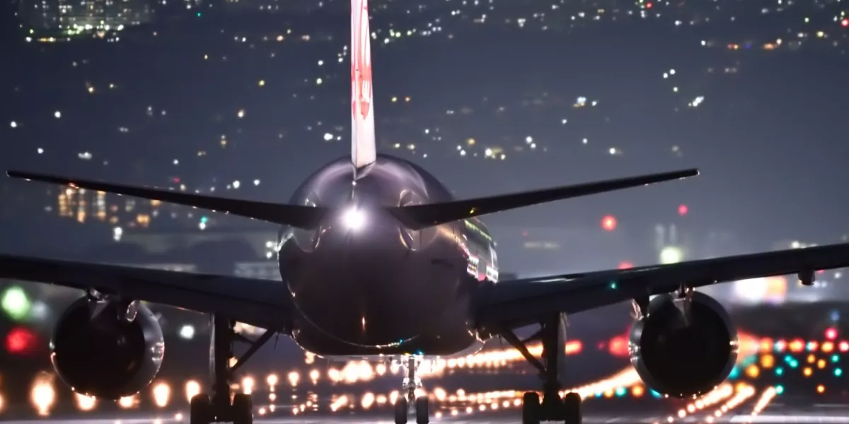 Red-eye flights: Tips for having a restful trip - AirAdvisor