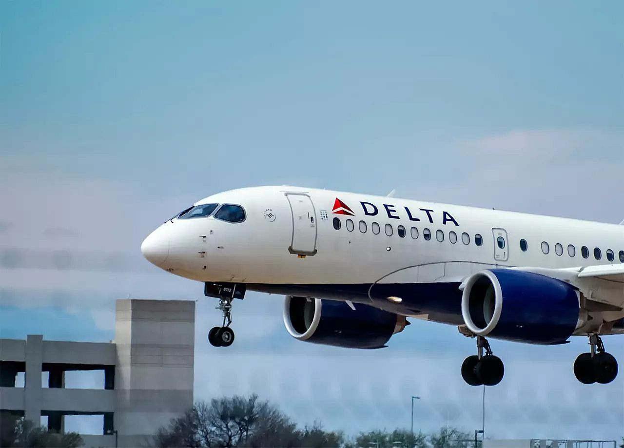 Contactar con Delta Air Lines: cómo presentar quejas, teléfono y email